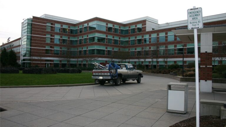 Microsoft Campus Courtyard • Geekpedia Microsoft Campus Courtyard • Geekpedia